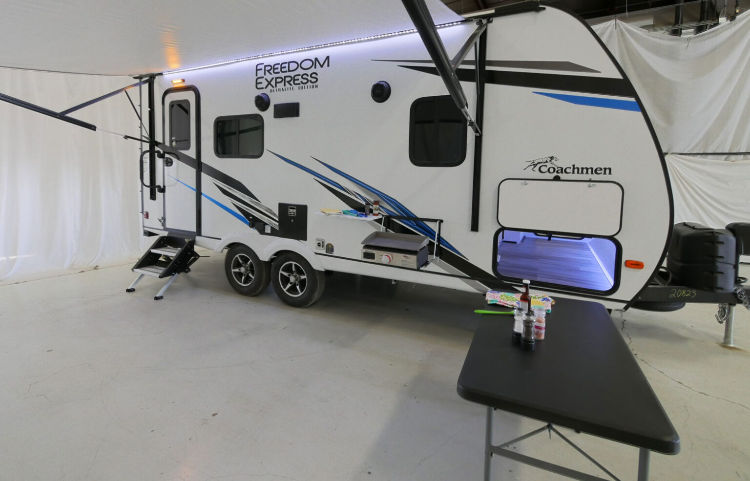 Coachmen Freedom Express Ultra Lite 192RBS Travel Trailer Review